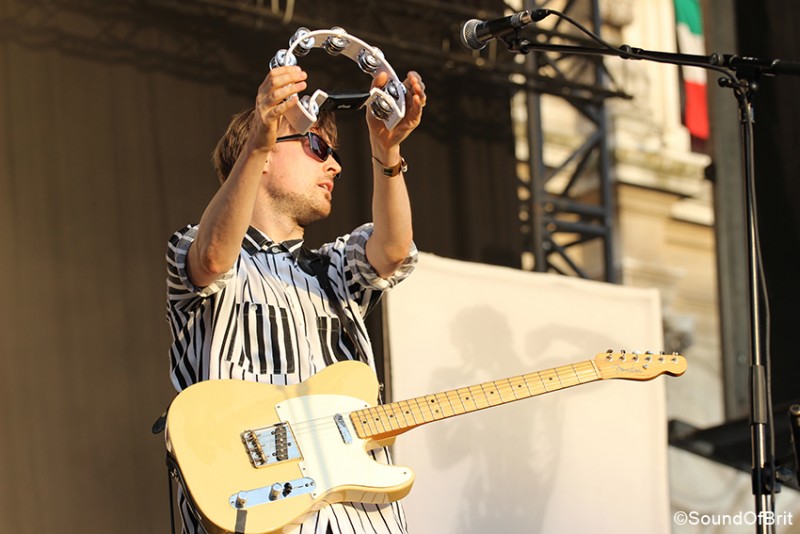 Django Django sortent une nouvelle vidéo