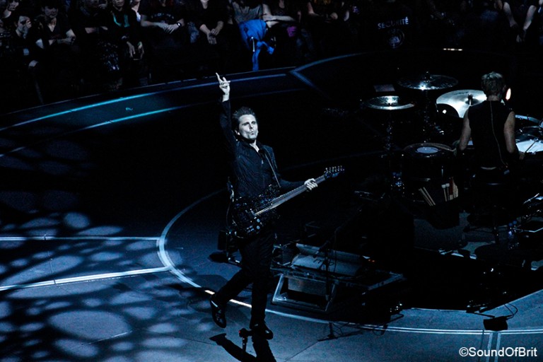 Muse impressionne avec le premier concert du Simulation Theory World Tour