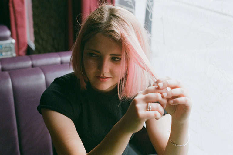 Lights on : Emily Burns - Too Cool