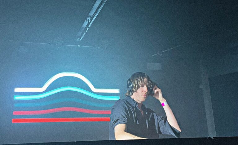 Daniel Avery en concert à Paris pour la sortie de son nouvel album