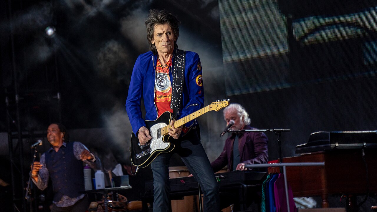 16 ans après, Ronnie Wood revient sur scène en solo
